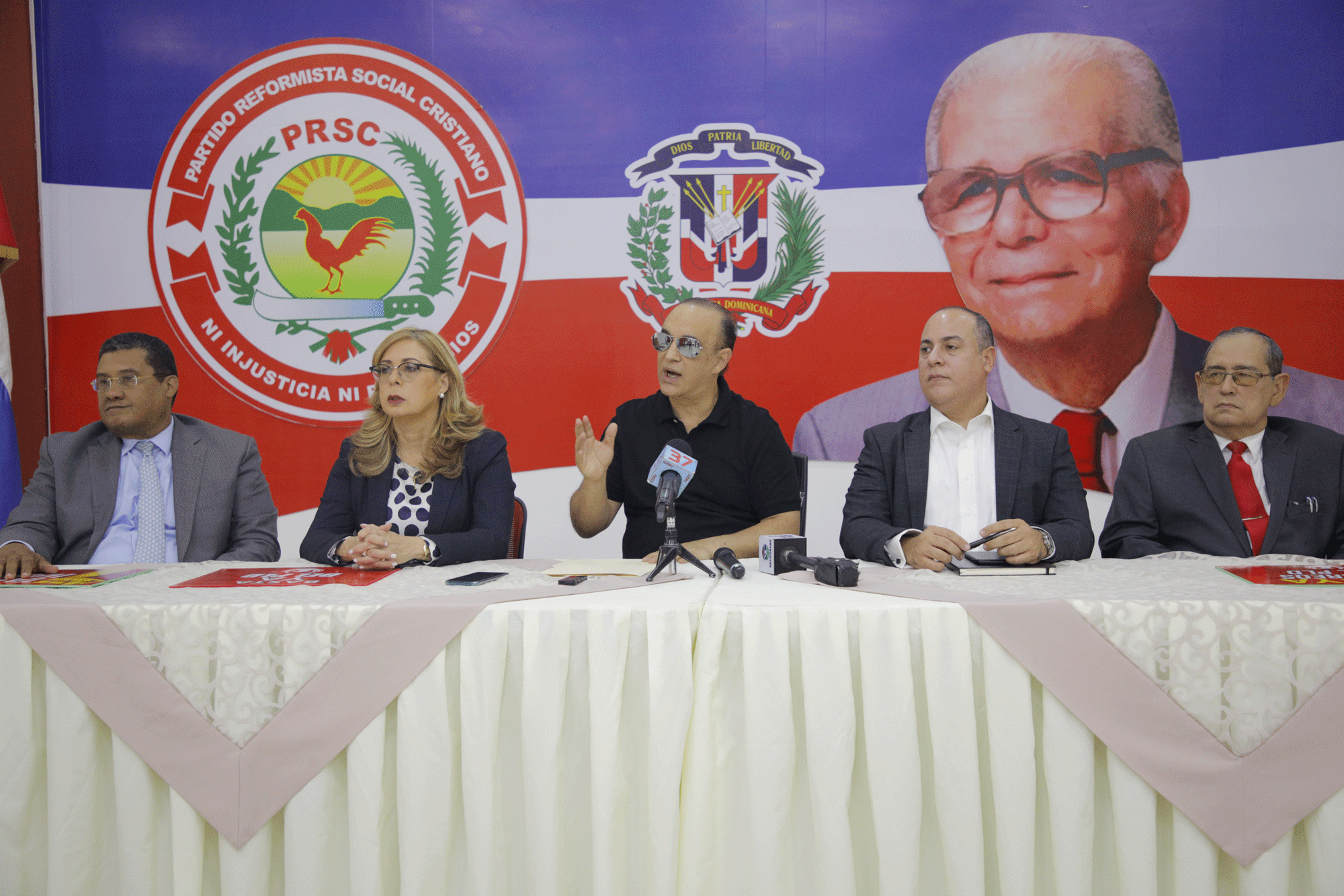 PRSC pide al gobierno prohíba por 30 días los vuelos de Europa por el ...